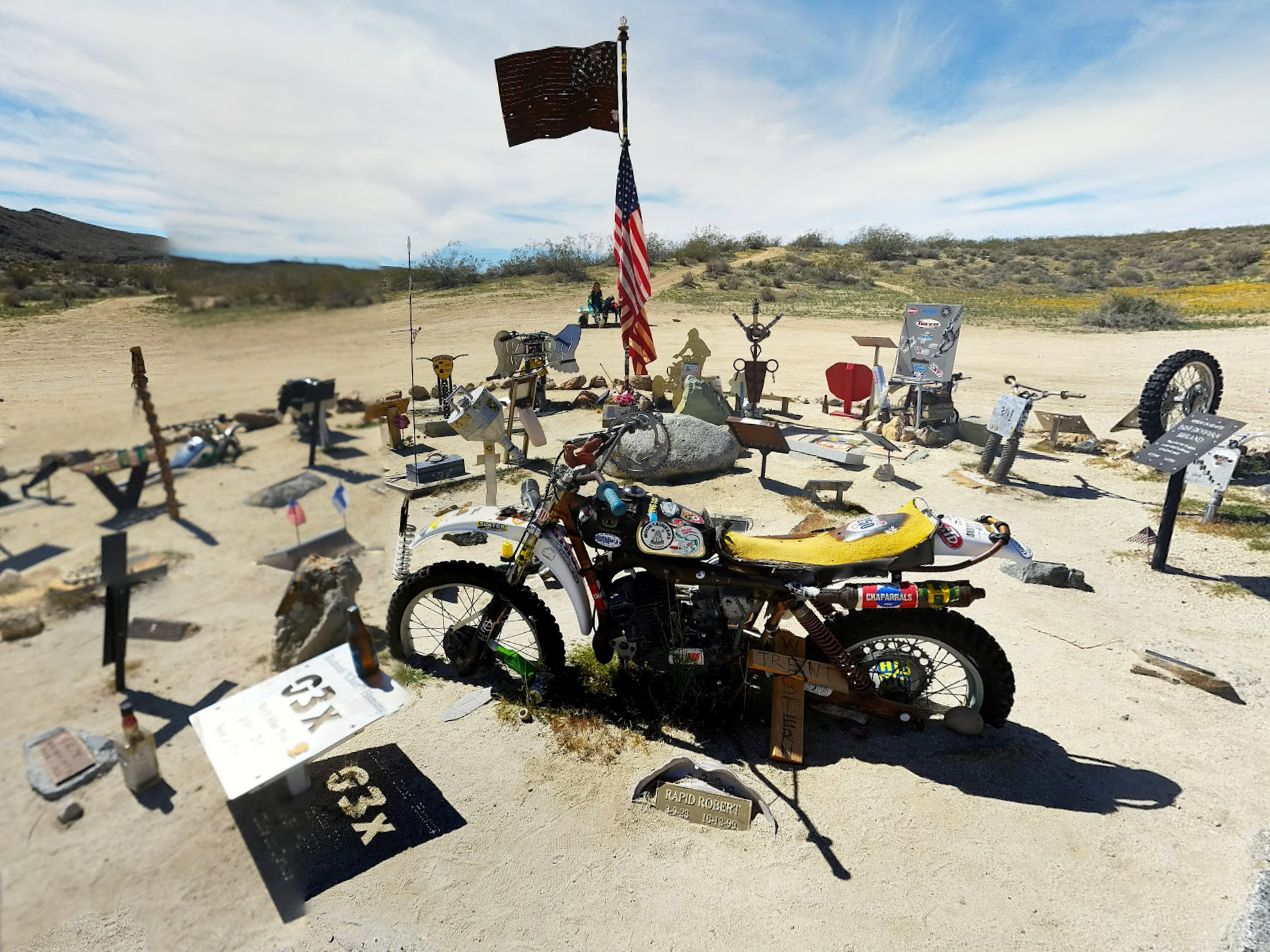 Husky Monument - erään moottoripyöräilijän monumentti Mojaven ...