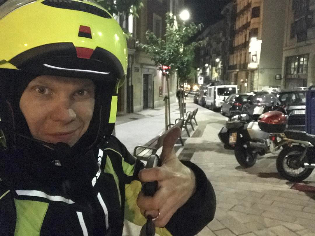 Toni, Good Will Biker ajaa 21 rautaperseajoa kiusattujen auttamiseksi ...