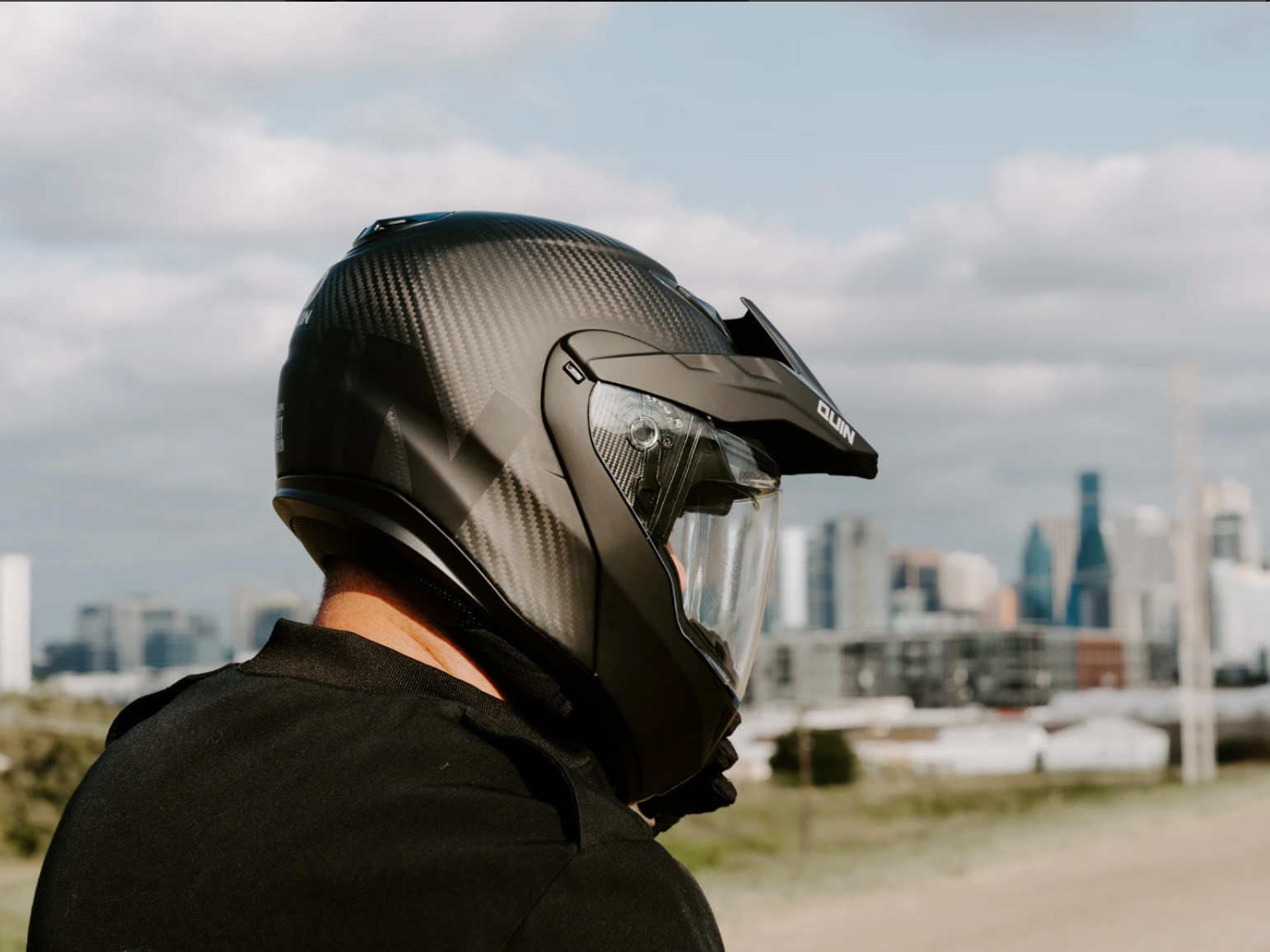 Modulaarinen Quin Quest -älykypärä osaa kutsua apua, jos kolaroit ...