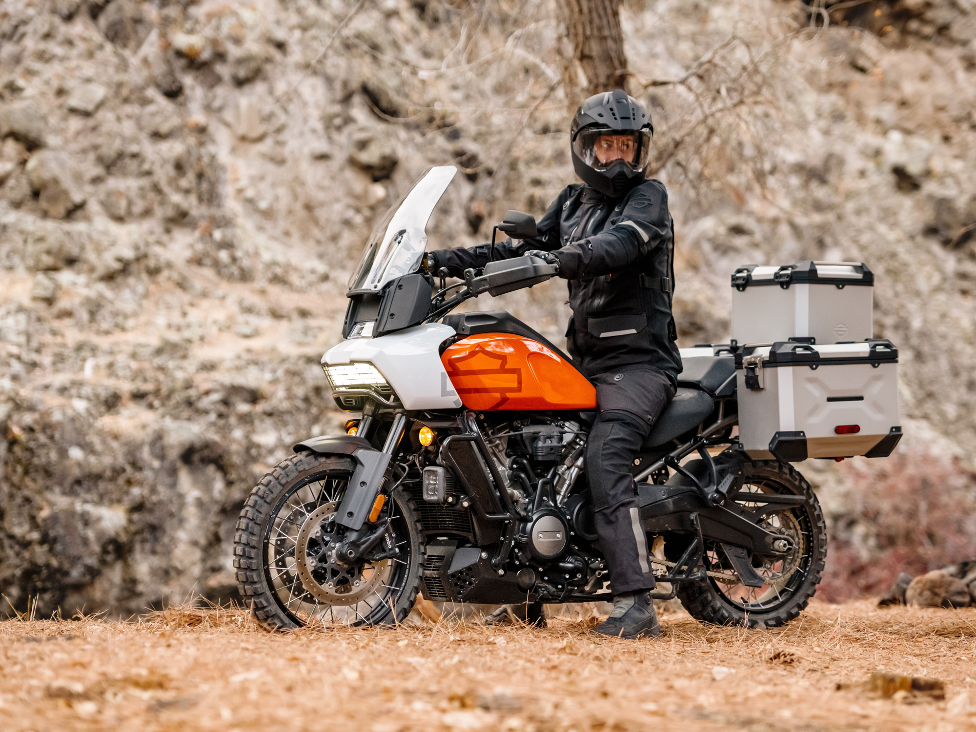 Harleyn Pan American Revolution Max 1250 moottori Nestej hdytys Ja Harleyn Pan American Revolution Max 1250 moottori Nestej hdytys Ja