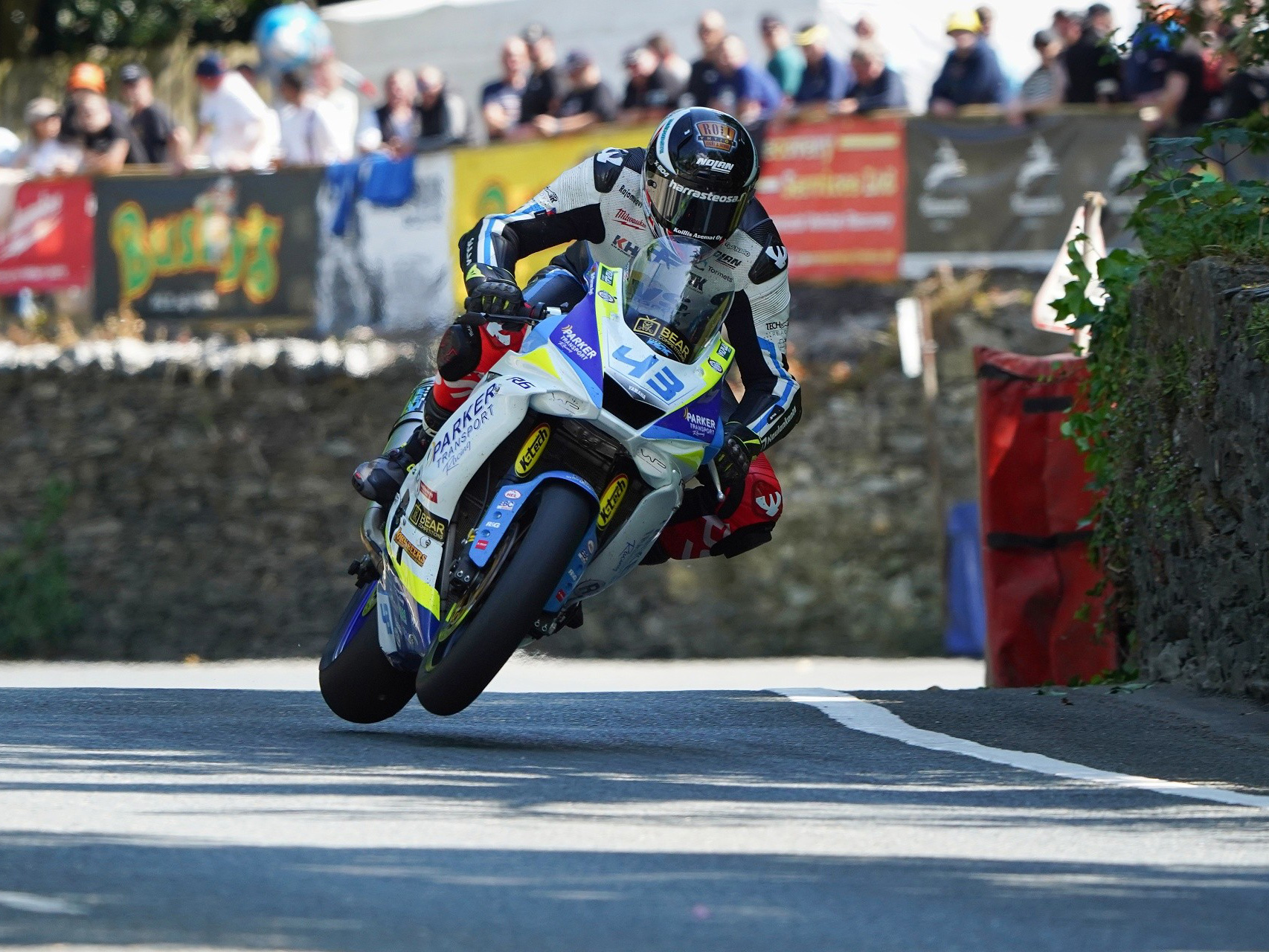 Mansaaren TT: Kostamolla tapahtumarikas ensimmäinen kisapäivä – lue ...